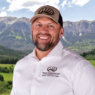 Secluded Montana Property With Off-Grid Home Inside National Forest ...