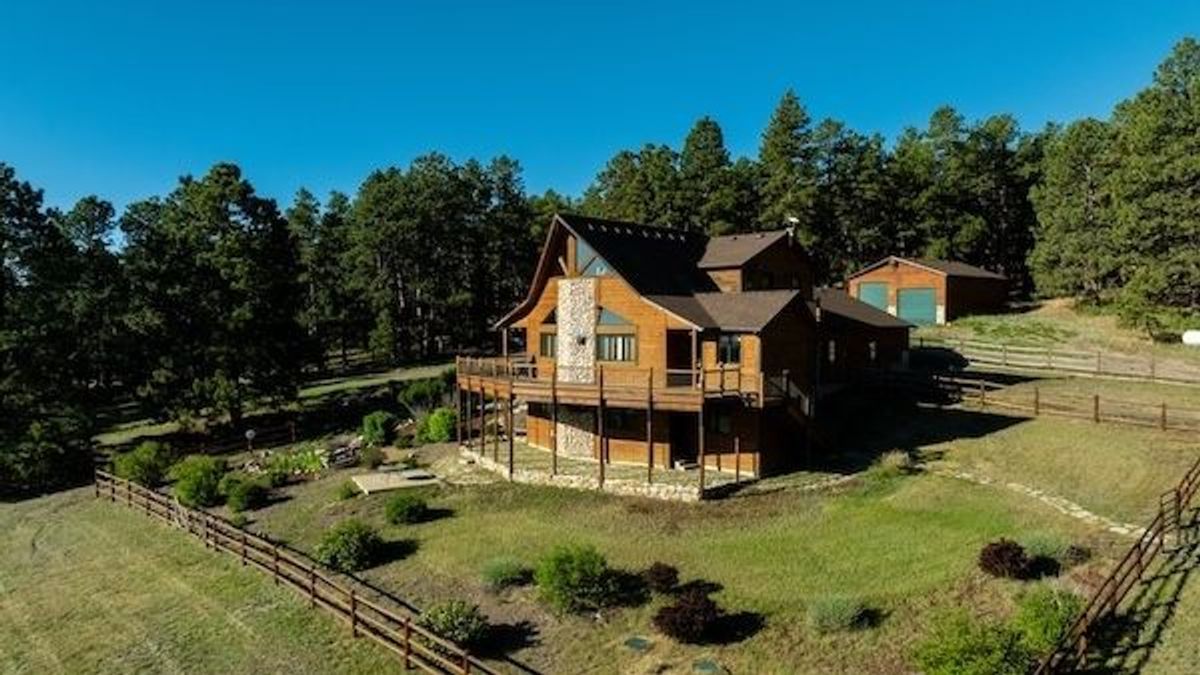 Custom Equestrian Home With Forested Acreage In Pine Ridge Ranch ...