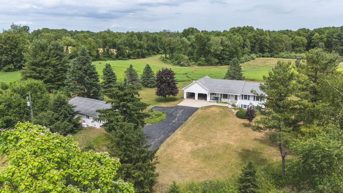Country Home With Hunting Land And Outbuilding | Whitetail Properties