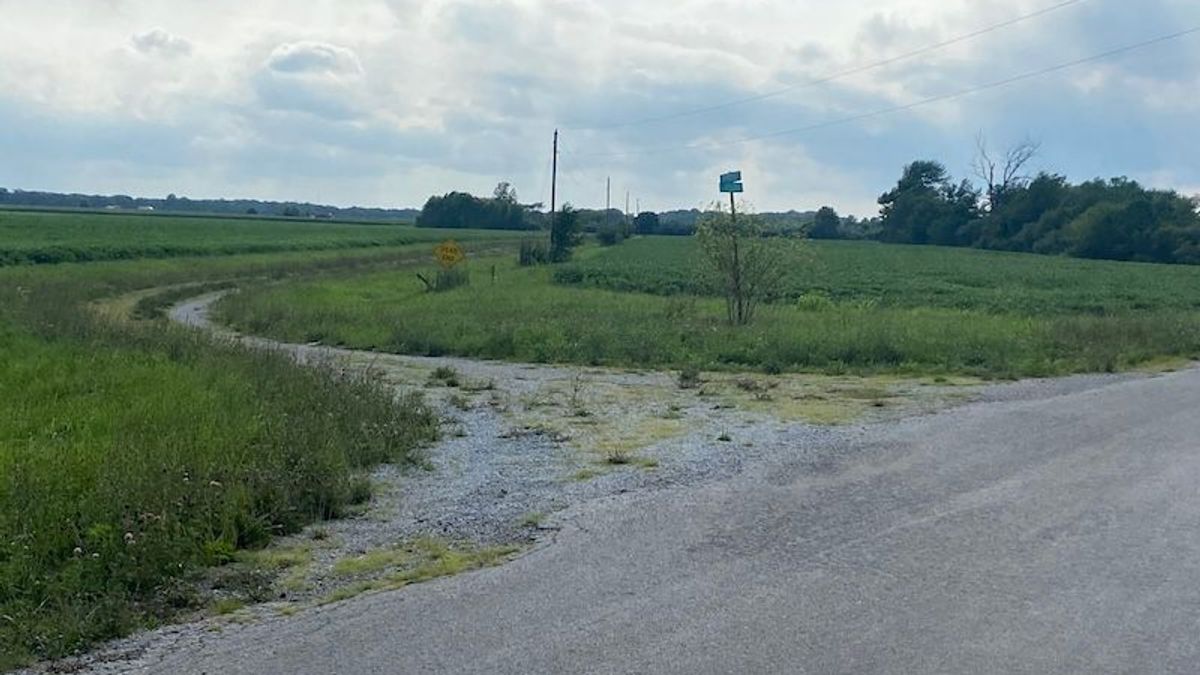 Small Acreage Building Tract Near Casey | Whitetail Properties