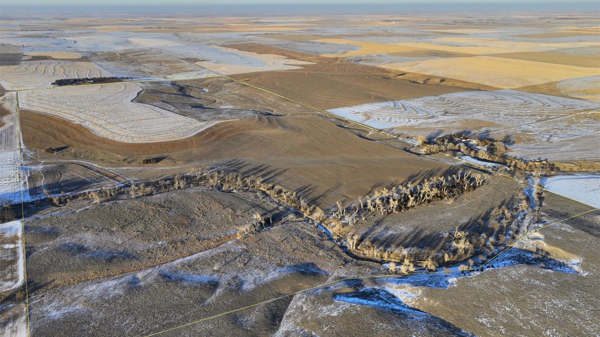 Combination Farm With Oil Income In NW Kansas | Whitetail Properties