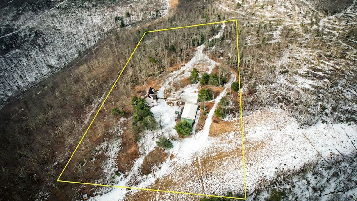 Charming Mountain Home Featuring A Shop And Large Garage | Whitetail ...