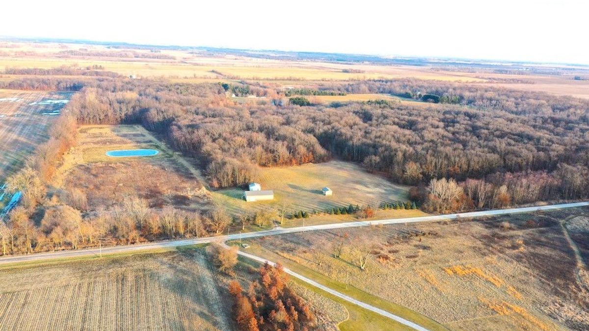 Incredible Recreational & Hunting Land With Finished Barn, Living ...