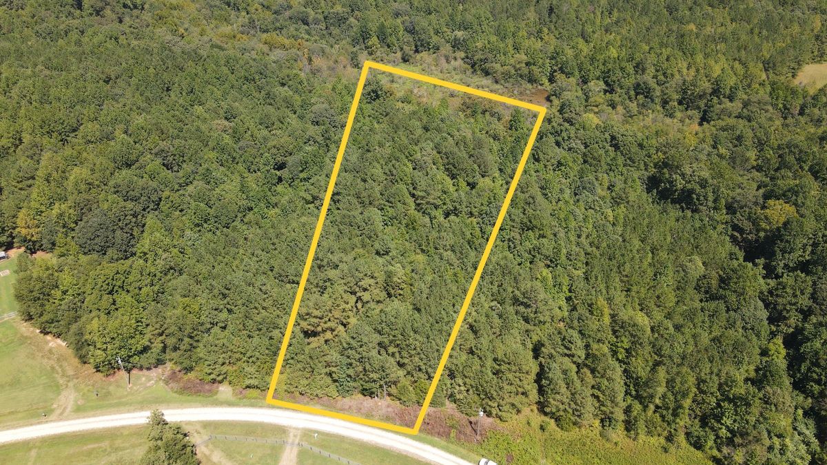 Quiet Wooded Lot In Warren County | Whitetail Properties