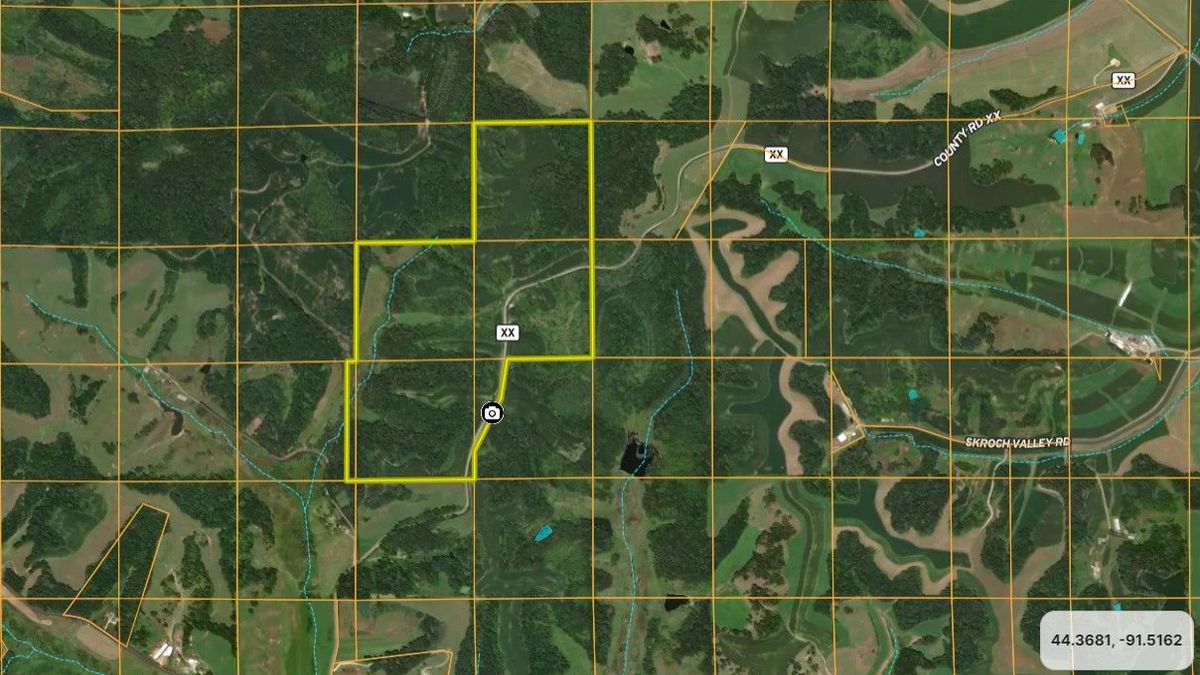 Ridgetop Fields And Deep Coulees In Wisconsin | Whitetail Properties