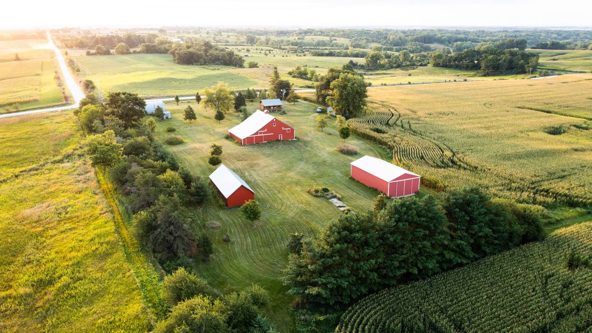 Stunning Farm With Pond, Prairie, And More Near Iowa City | Whitetail ...