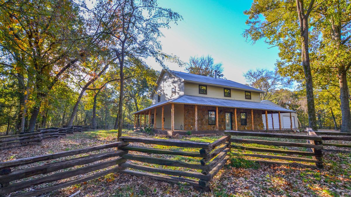 Custom Country Home On Beautiful Property! | Whitetail Properties