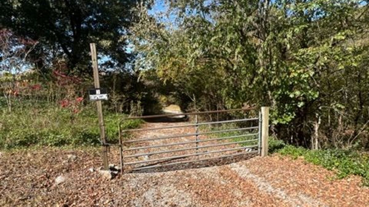 Very Private Gated Farm Close To Nashville | Whitetail Properties