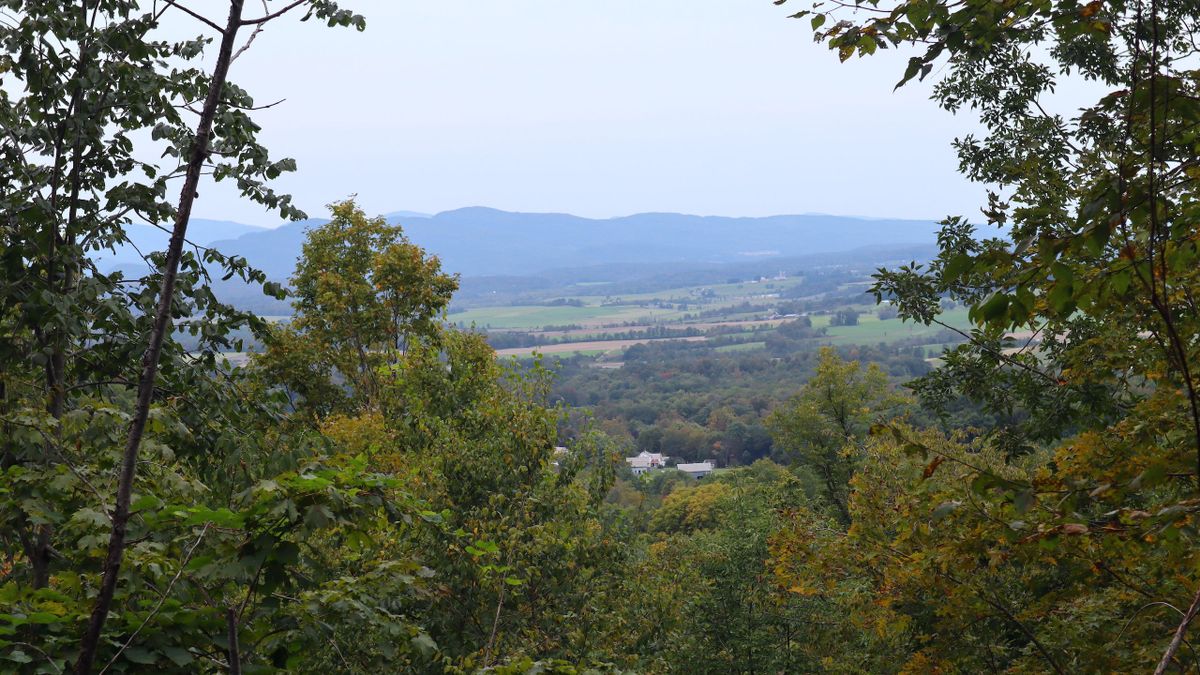 Stunning Hilltop Views | Whitetail Properties