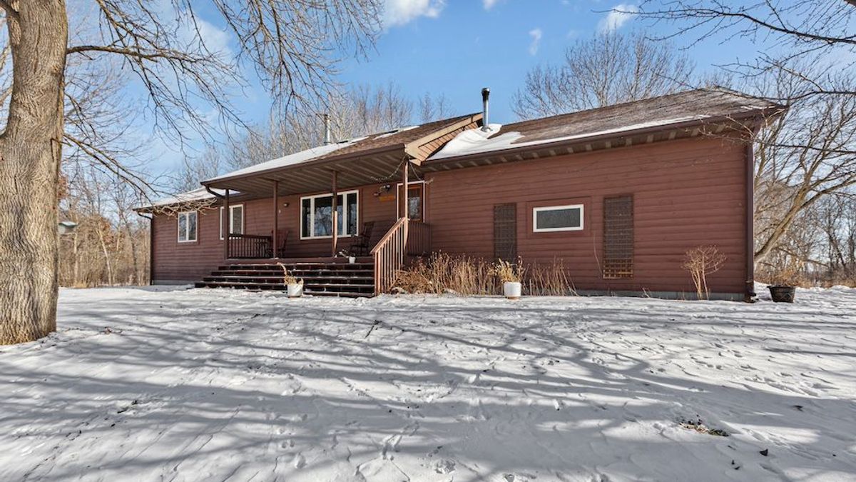 Country Home Near Mazaska Lake | Whitetail Properties