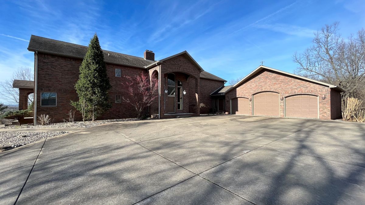 Secluded Brick Home, Lake And Endless Recreational Opportunities Near ...