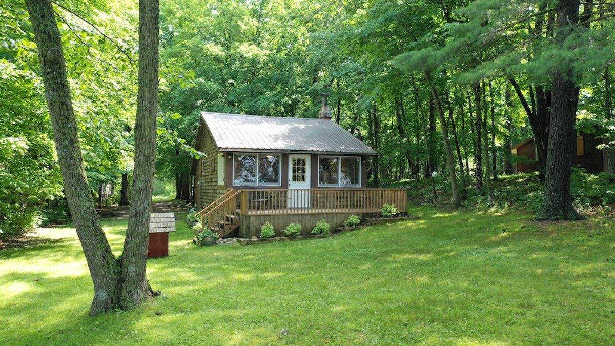 Affordable And Quiet Toad Lake Cabin | Whitetail Properties