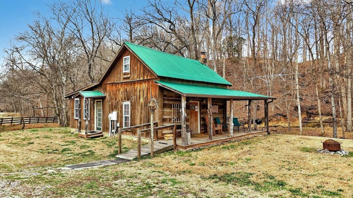 Legacy Middle Tennessee Farm With Carr Creek frontage, Fenced Pastures ...
