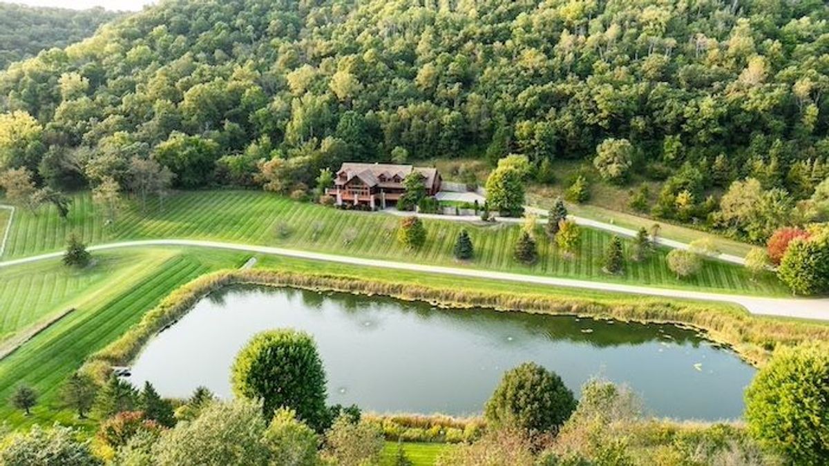 Weber Springs | Whitetail Properties