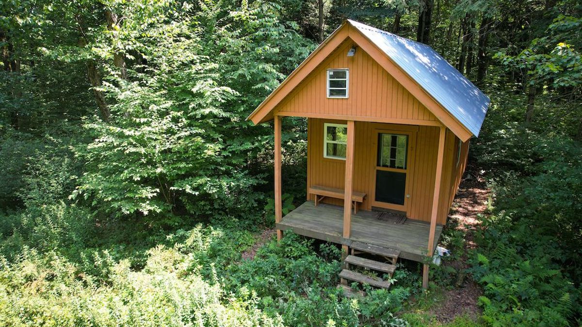 Off-Grid Wilderness Cabin Among Nature's Secluded Sanctuary | Whitetail ...