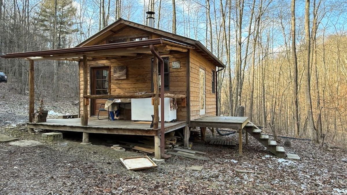 Secluded Serenity - Springs, Pond And Off-Grid Cabin | Whitetail Properties