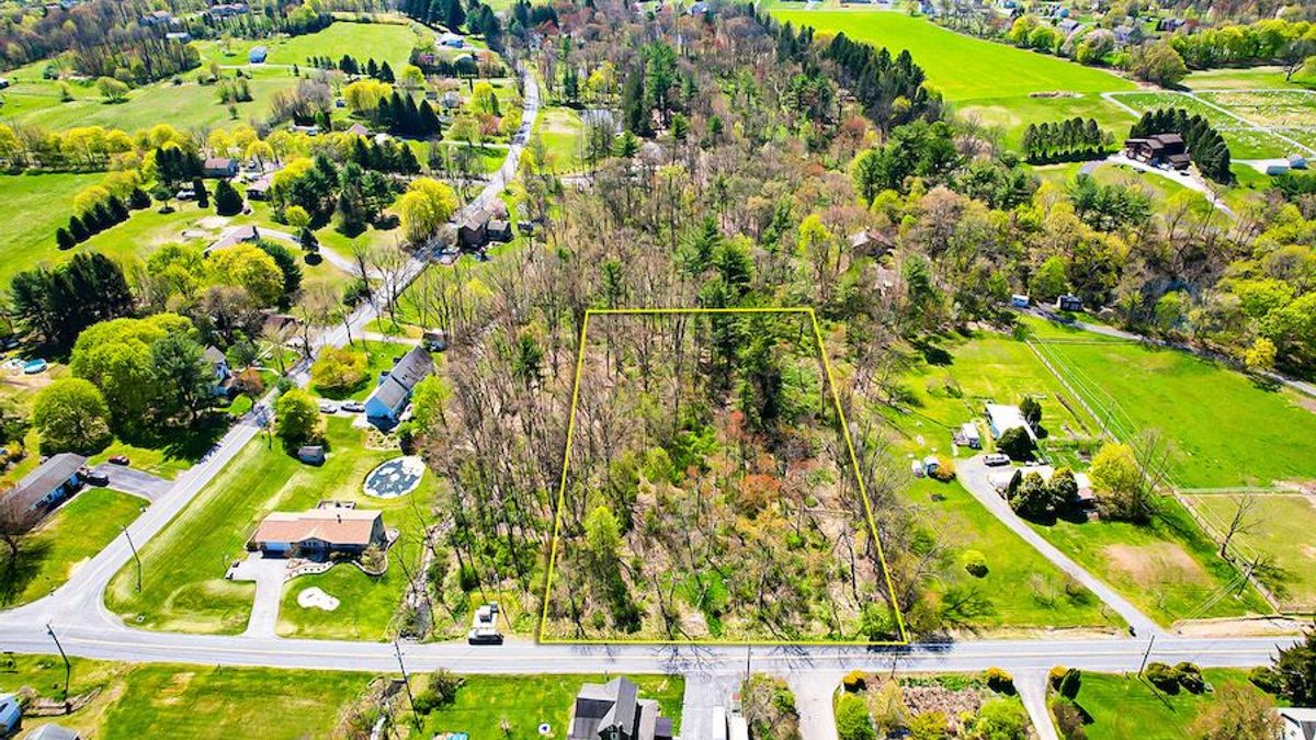 Spacious Wooded Build Lot | Whitetail Properties