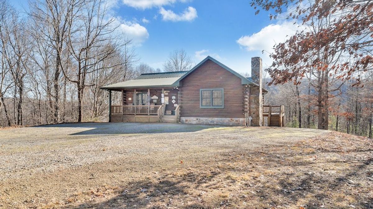 Tavannah Lynn Farms | Whitetail Properties