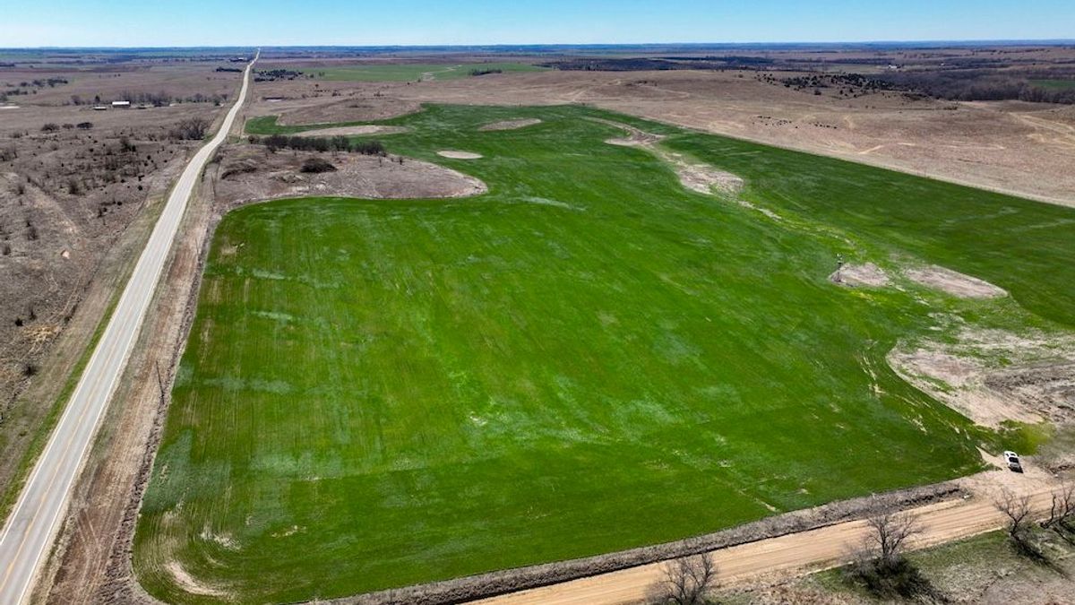 Tillable With Build Site Potential | Whitetail Properties