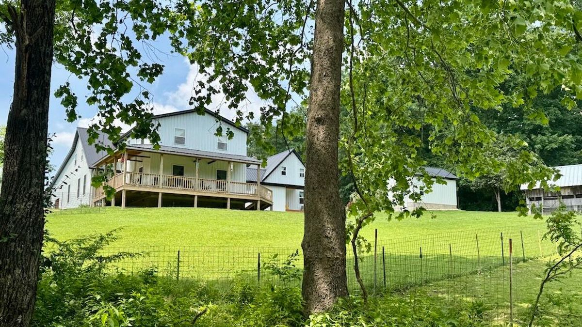Immaculate Amish Home With Barns, Fencing, And Privacy Close To Town ...
