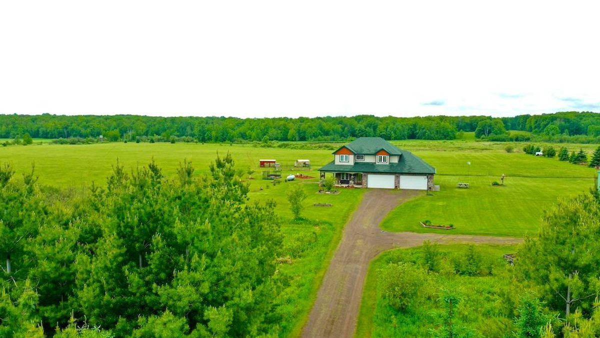 Beautiful Country Home With Finished Garage And Large Pole Building ...