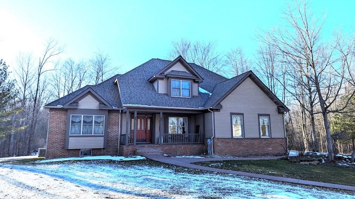 Beautiful Custom Home On Wooded Acreage With Pond And Workshop ...