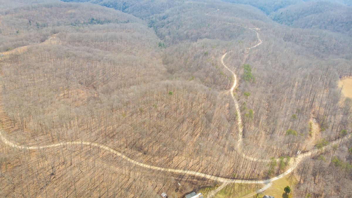 Remote Tract With Electric And Natural Gas In The Hatfield-McCoy ...
