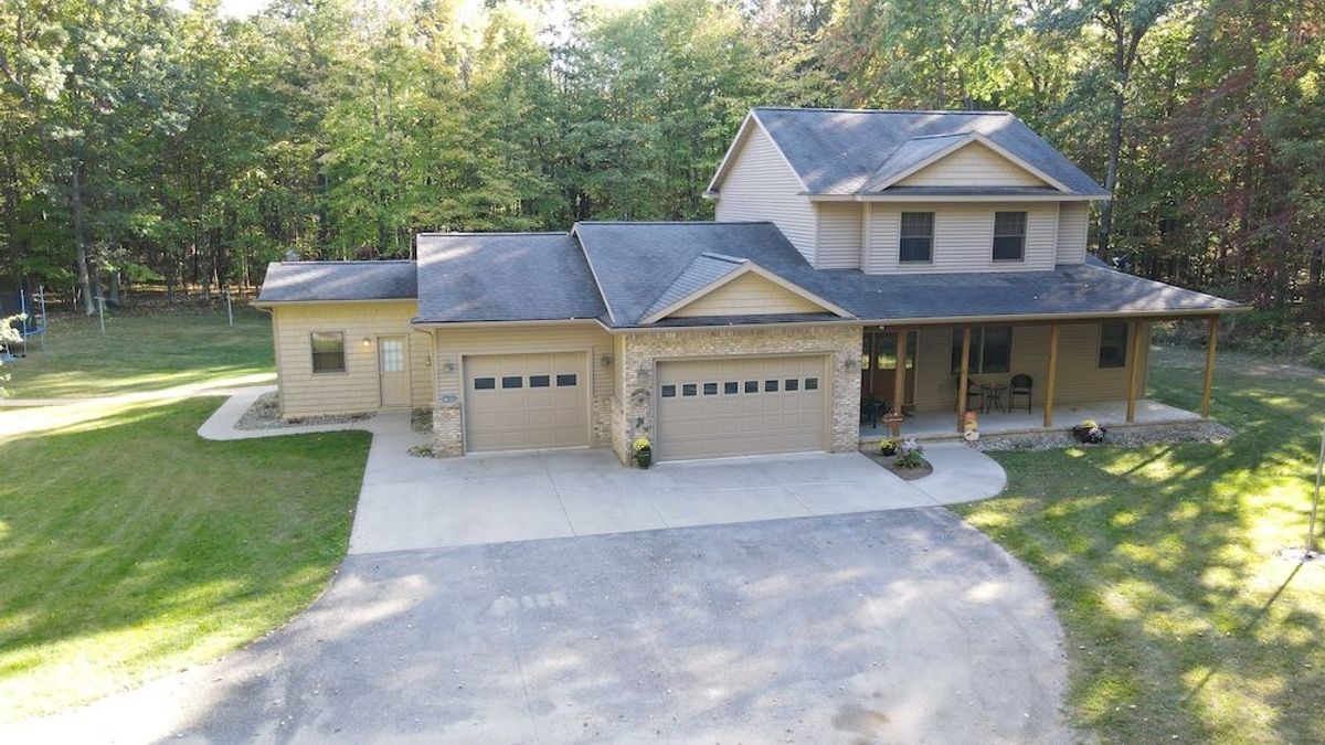 Amazing Country Estate with Custom Built Home, Outbuildings, Pond ...