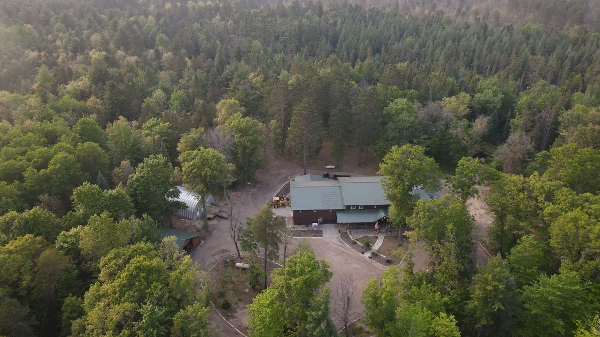 Outdoorsman's Paradise With Custom Built Home, Guest Cabin ...