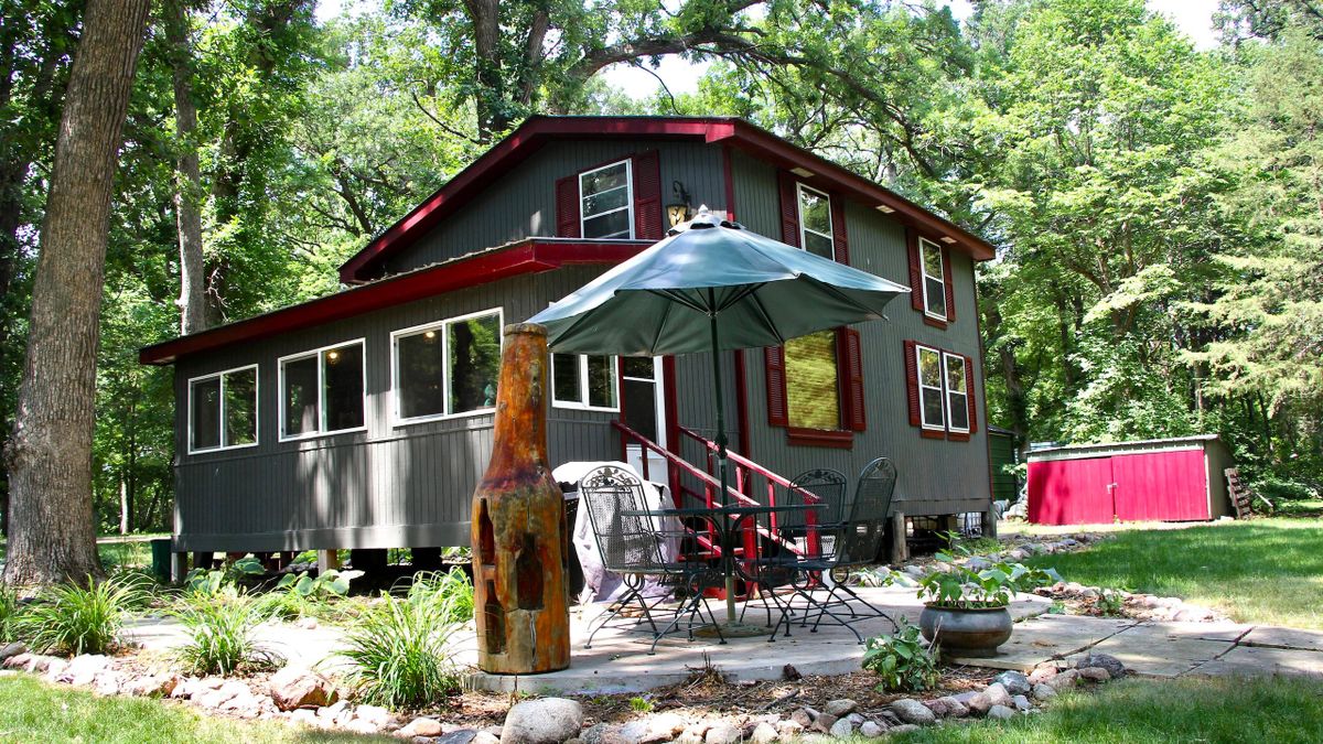 Blocks Point Duck Camp On Swan Lake | Whitetail Properties