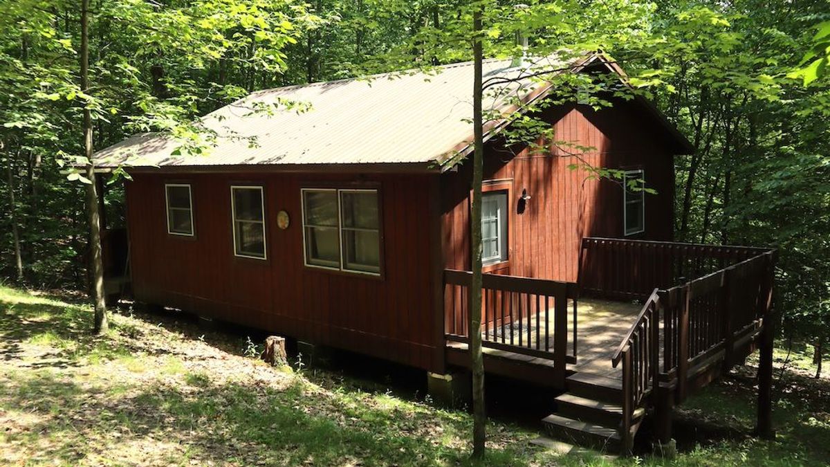 Off-Grid Hunting Cabin With Trails And Blind | Whitetail Properties