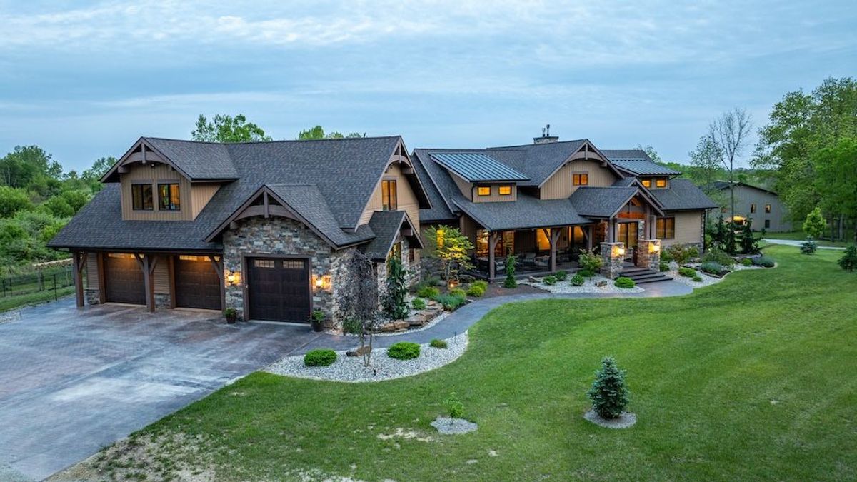 Expansive Home On Acreage With Hunting, Recreational Land And Metal ...