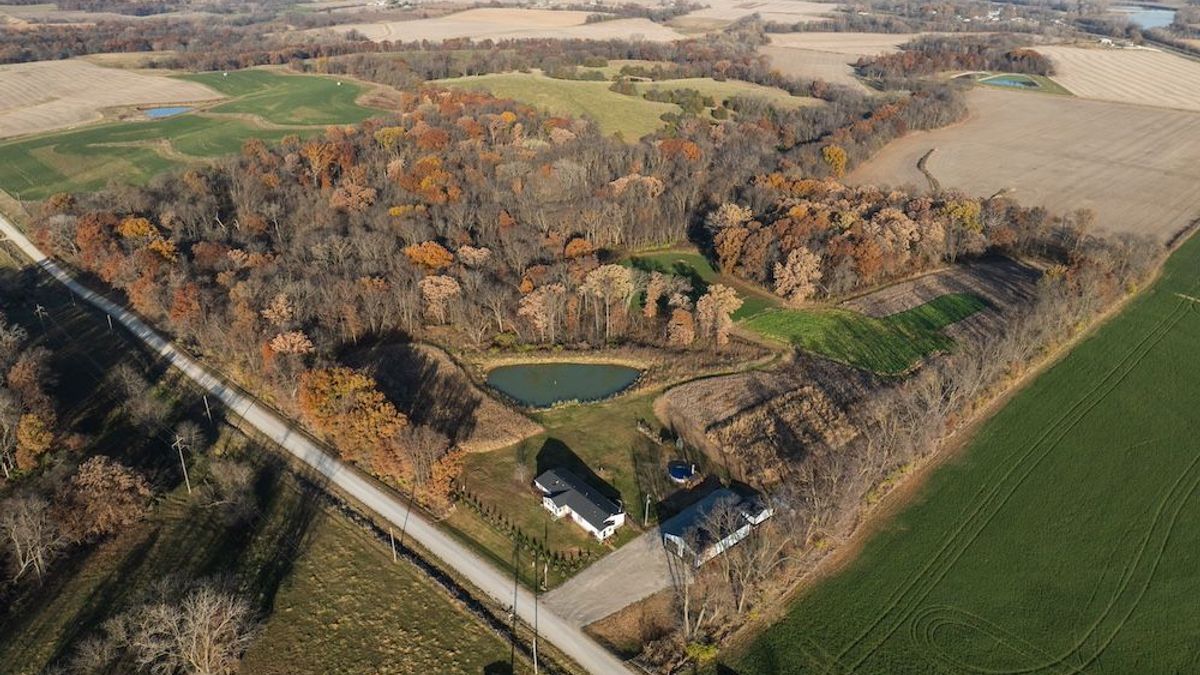 Hunting Acreage With Brand-New Shop And Well-Kept Home | Whitetail ...