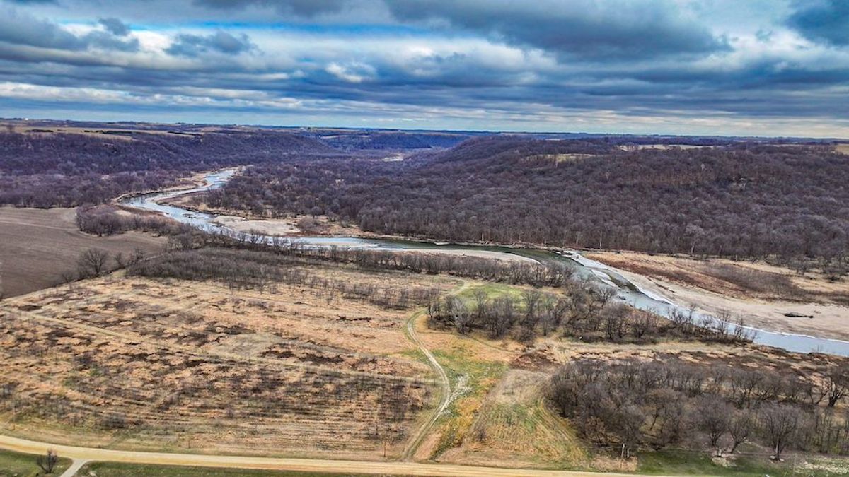 Excellent Recreational Property On The Zumbro River | Whitetail Properties