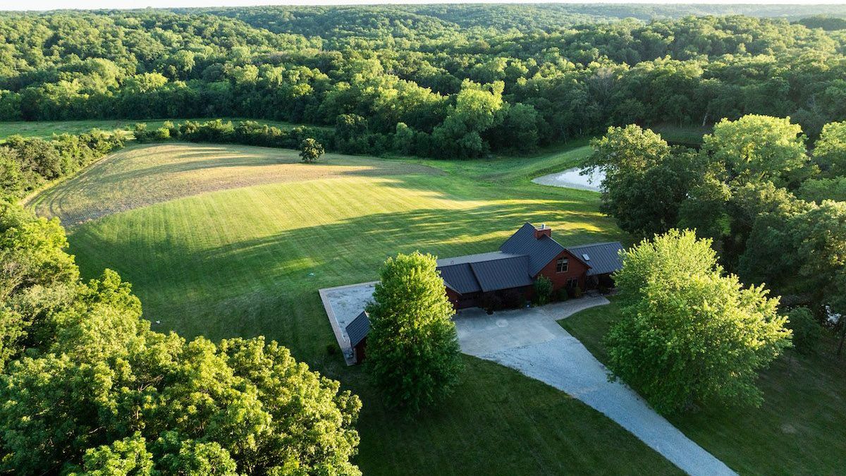 Legendary Southern Iowa Hunting Farm Dialed In For Season | Whitetail ...