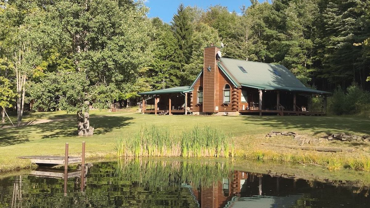 Log Cabin Retreat With Garage, Pond And Creek | Whitetail Properties