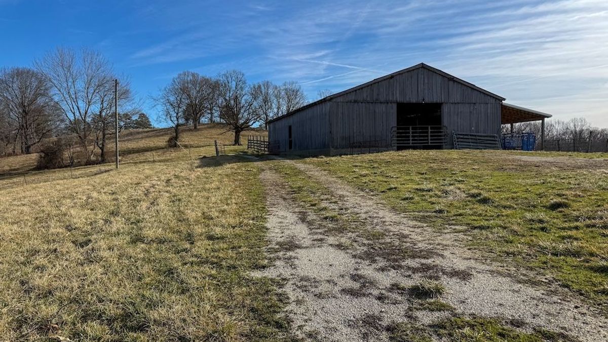 Pasture And Wooded Farm With Barn And Pond | Whitetail Properties