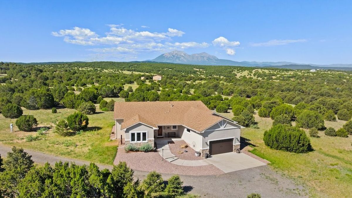 Mountain Retreat With Spanish Peaks Views In Silver Spurs Ranch ...