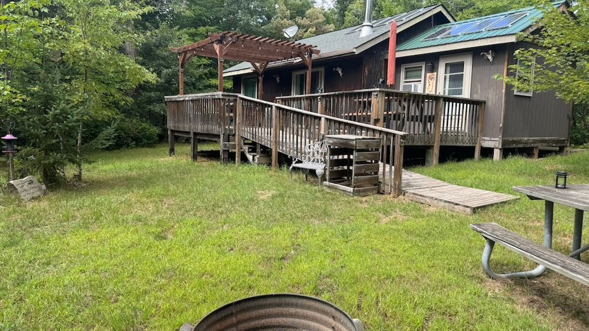 Rustic Cabin Retreat With Legendary Hunting History | Whitetail Properties