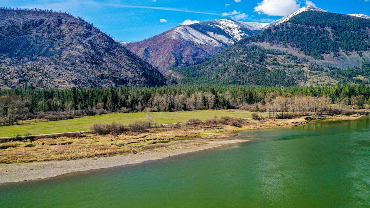 Western Montana River Ranch | Whitetail Properties