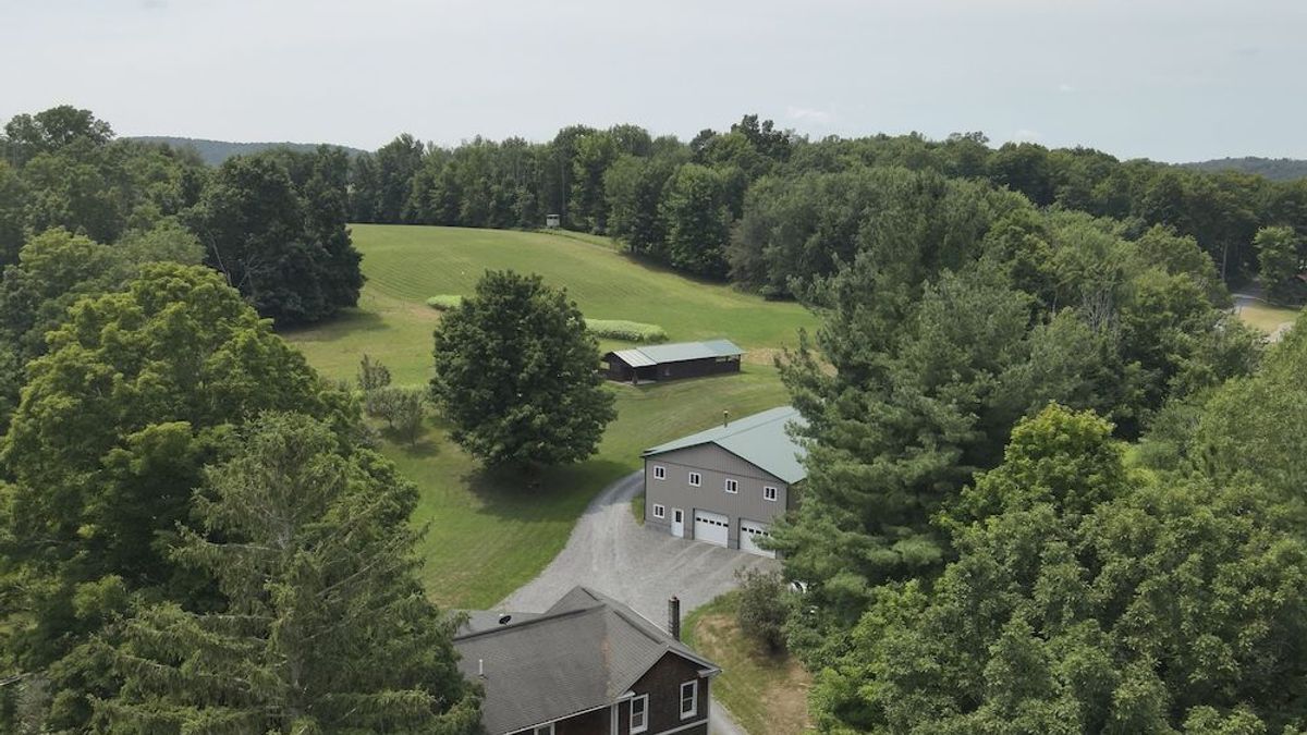 Horses, Large Garage, Storage, Secluded, Stunning Home, Well-Maintained ...