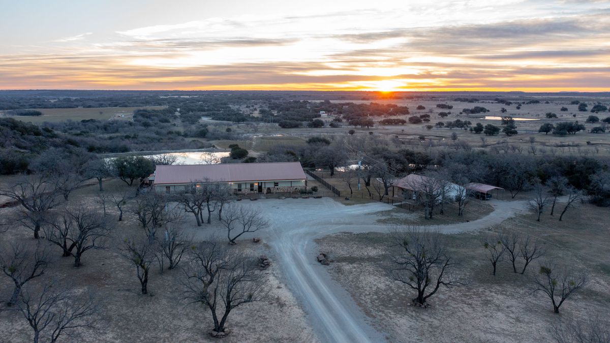 Unique High-Fenced Ranch | Whitetail Properties