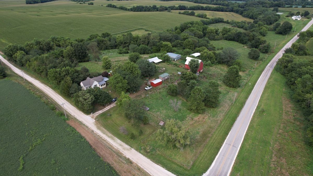 Country Home On 20.46+/- Acres With Barns, Buildings, Pastures, Pond ...