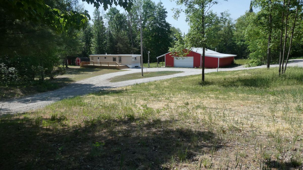 Great Hunting Parcel And Pole Barn With Living Quarters | Whitetail ...